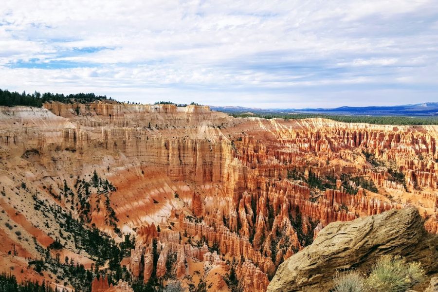 Bryce Canyon: Explore it from the Rim or from Within